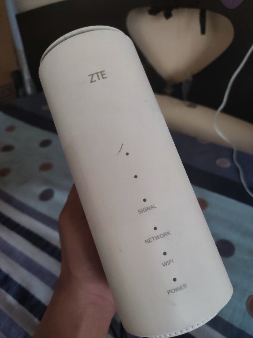 Zte 5G wifi router can insert sim, Computers & Tech, Office & Business ...