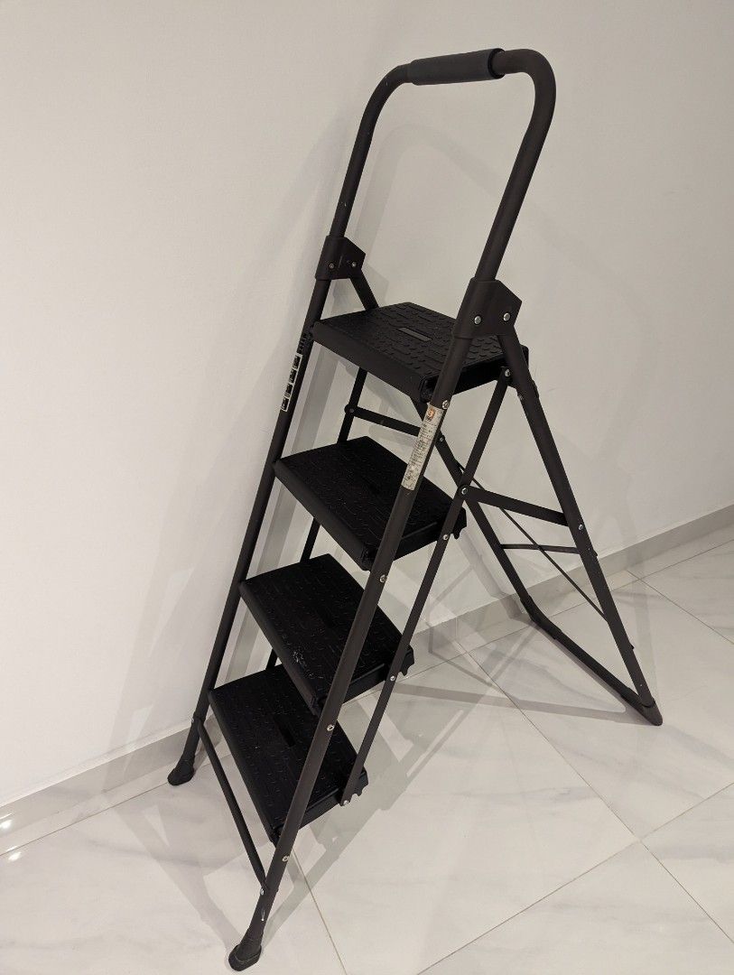 4 Steps Carbon Steel Pipe Slim Ladder, Furniture & Home Living, Home ...
