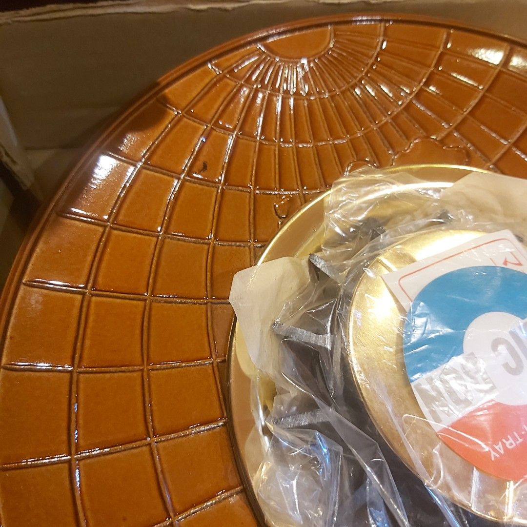 日本煙灰缸 MAGIC BON 復古煙灰缸, 興趣及遊戲, 收藏品及紀念品, 古董與其他收藏品在旋轉拍賣