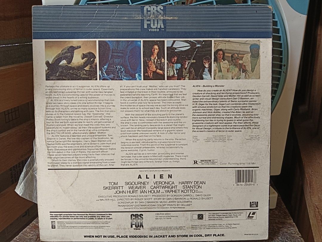 Alien laser disc lama vintage, Hobbies & Toys, Music & Media, CDs ...