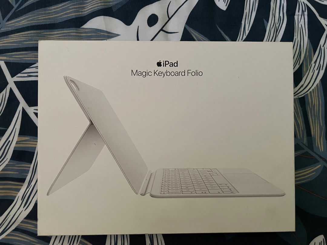 Apple Magic Folio Keyboard for 10th Gen, Computers & Tech, Parts ...