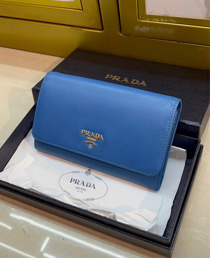 Authentic Prada medium Wallet, Barang Mewah, Tas & Dompet di Carousell