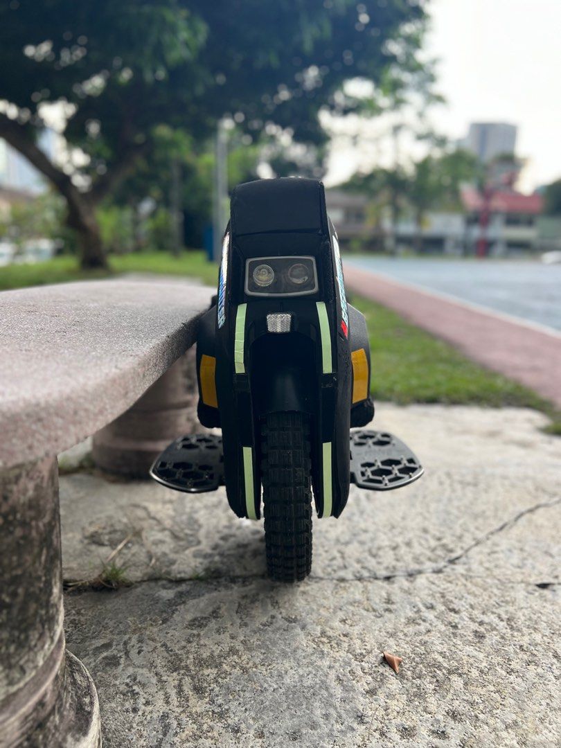 Begode Hero 2021 electric unicycle, Sports Equipment, Sports & Games ...