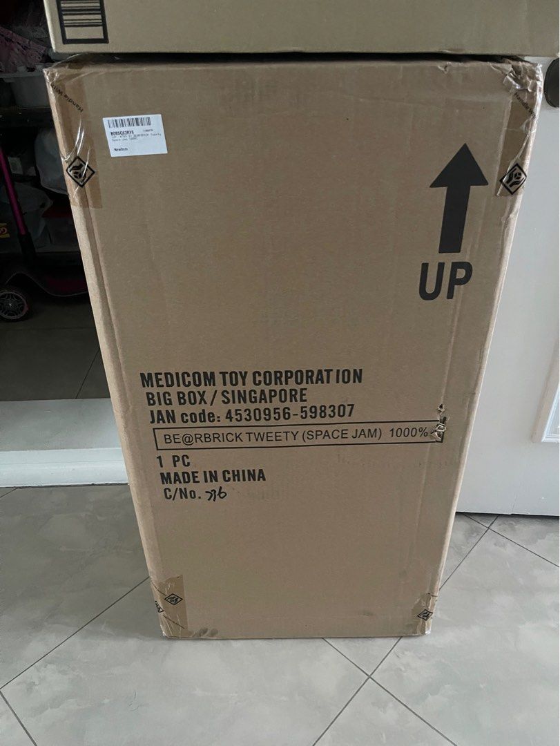BE@RBRICK Tweety Space Jam 1000%, Hobbies & Toys, Toys & Games on Carousell