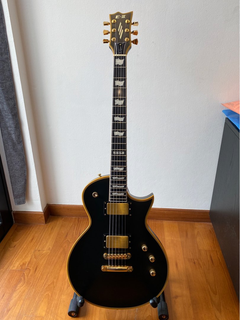 ESP Eclipse 2 Black and Gold (Les Paul), Hobbies & Toys, Music & Media ...