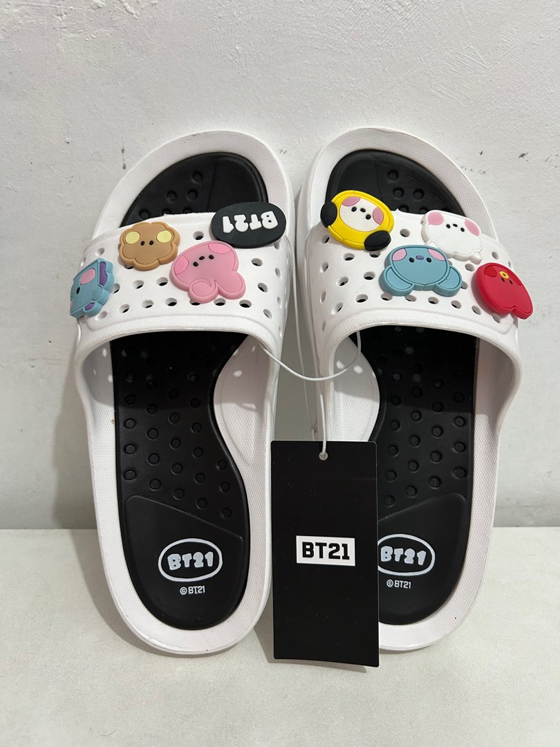 Bt21 Together Slipper, Women's Fashion, Footwear, Slippers and slides ...