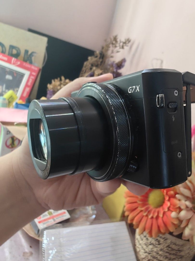 Canon G7x Mark II with free case and memory card, Photography, Cameras ...