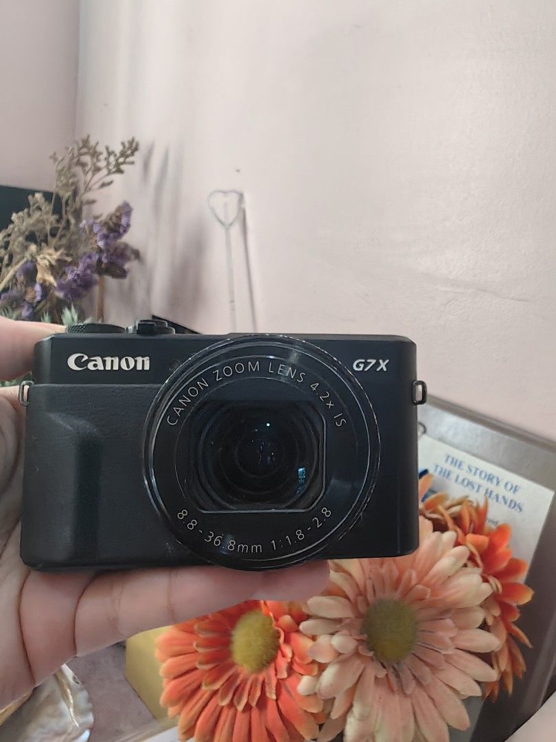 Canon G7x Mark II with free case and memory card, Photography, Cameras ...