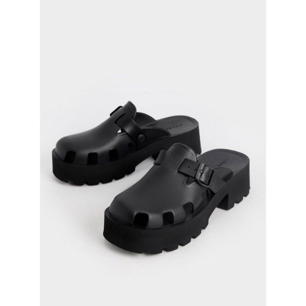 Crocs Sandals Fesyen Wanita Sepatu Di Carousell