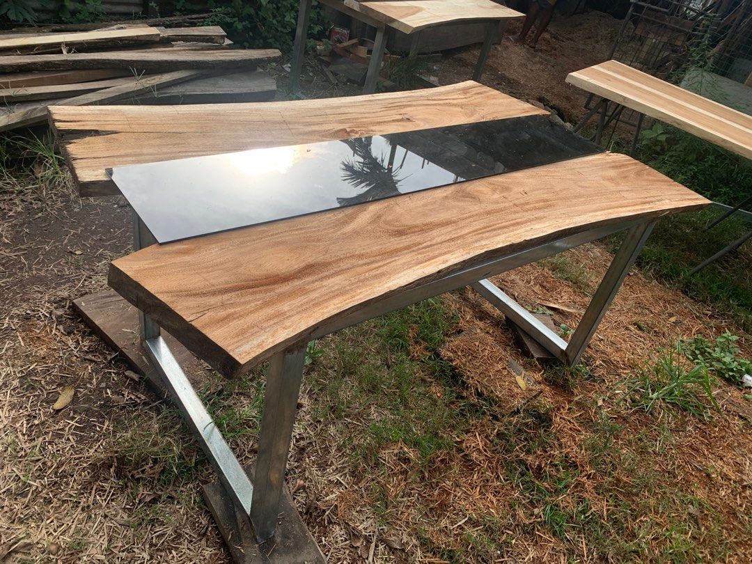 Dining Table Live Edge Acacia Center Glass 5x3ft 6 seaters, Furniture ...