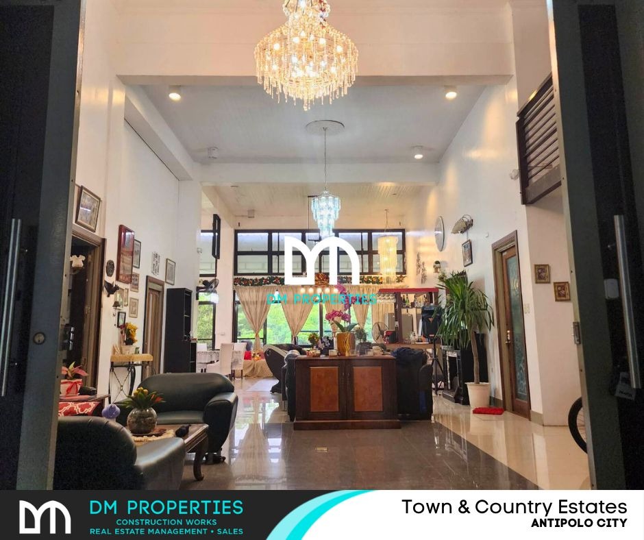 For Sale: House and Lot with Overlooking View in Town and Country ...