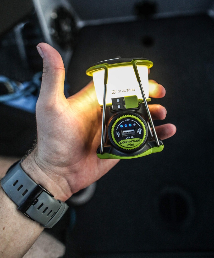 Goal Zero Lighthouse Mini Core Lantern 多向式燈塔營燈, 運動產品, 行山及露營 - Carousell