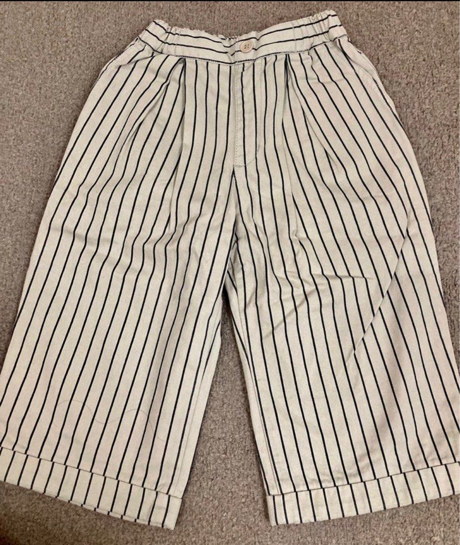 GU UNIQLO WIDE SHORT PANTS SIZE 120 CM, Babies & Kids, Babies & Kids ...