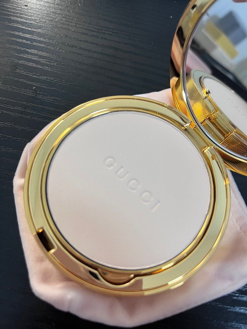 Gucci Powder, Beauty & Personal Care, Face, Makeup on Carousell