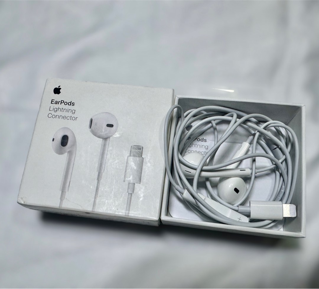 IPHONE LIGHTNING EARPODS, Audio, Earphones on Carousell