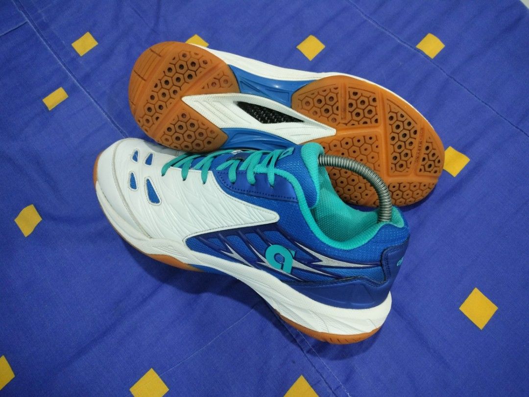 Kasut badminton apacs 8uk, Men's Fashion, Footwear, Casual shoes on ...