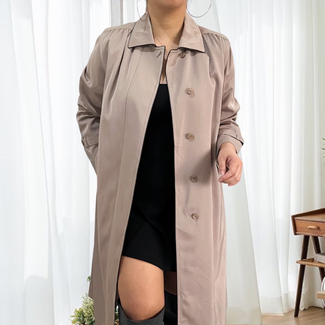 Long tan trench coat, Women's Fashion, Coats, Jackets and Outerwear on ...