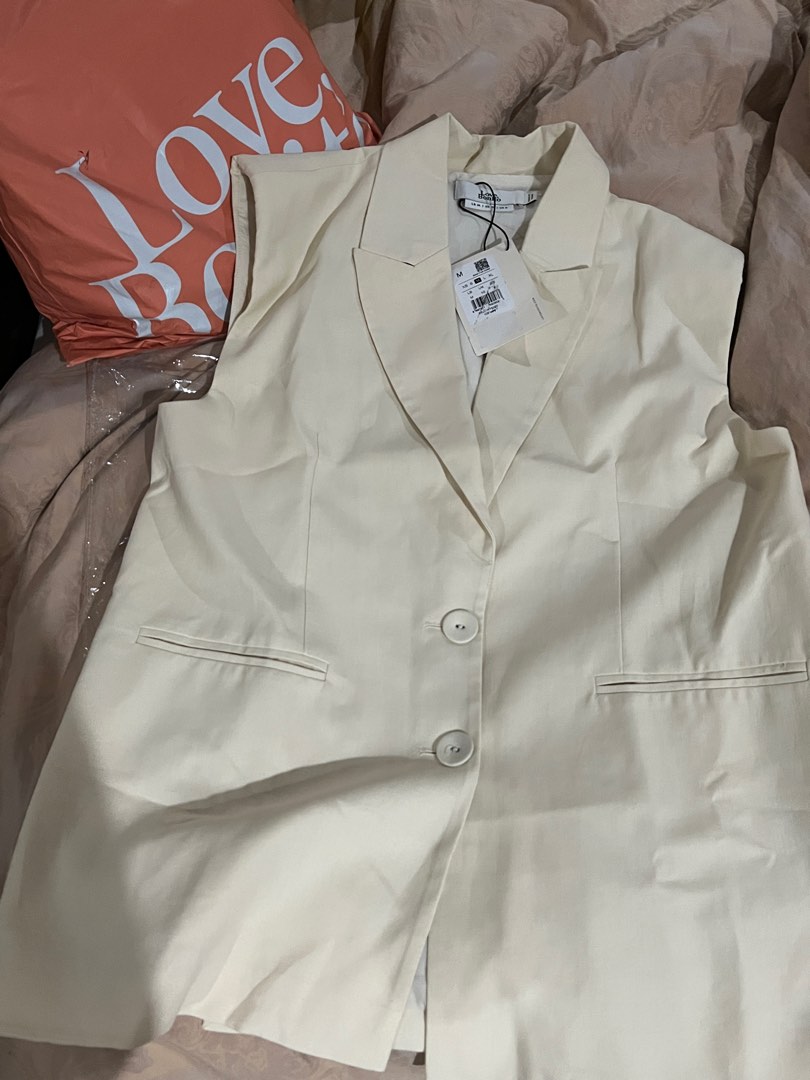 Love Bonito Linen Collared Vest, Women's Fashion, Coats, Jackets and ...