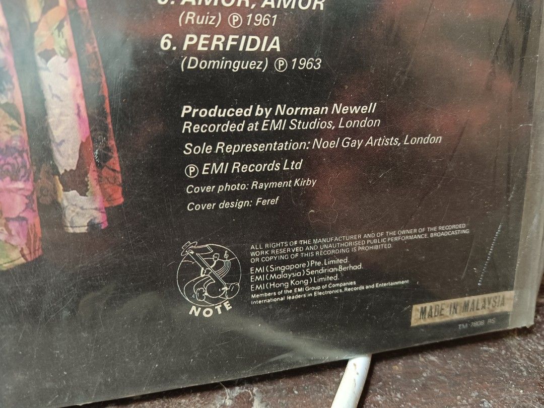 LP piring hitam vinyl lama vintage cha cha cha, Hobbies & Toys, Music & Media, CDs & DVDs on ...