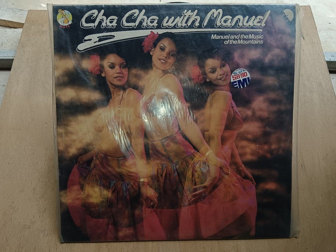 LP piring hitam vinyl lama vintage cha cha cha, Hobbies & Toys, Music & Media, CDs & DVDs on ...