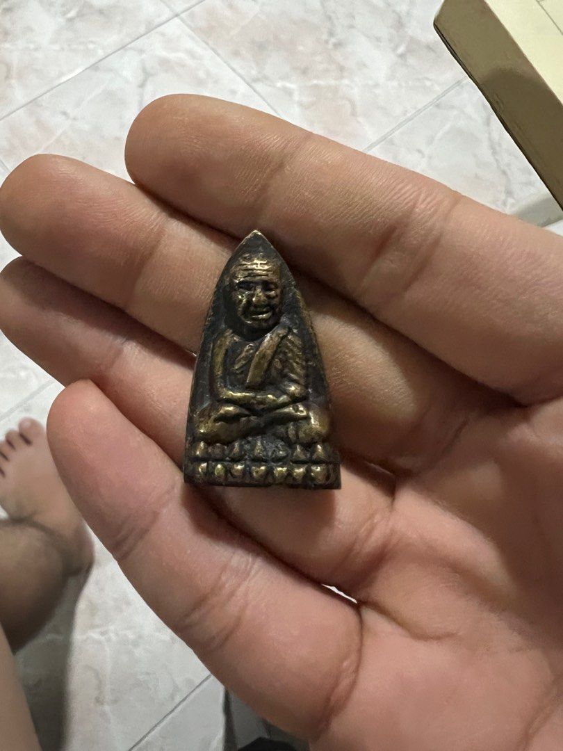 LP Thuad Wat ChangHai Pim Yai A BE2505, Hobbies & Toys, Memorabilia ...