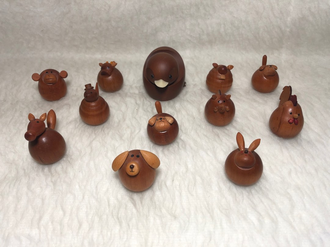 Mini Wooden Pet & Royal Pet (11 minis & 1 royal pet), Hobbies & Toys ...