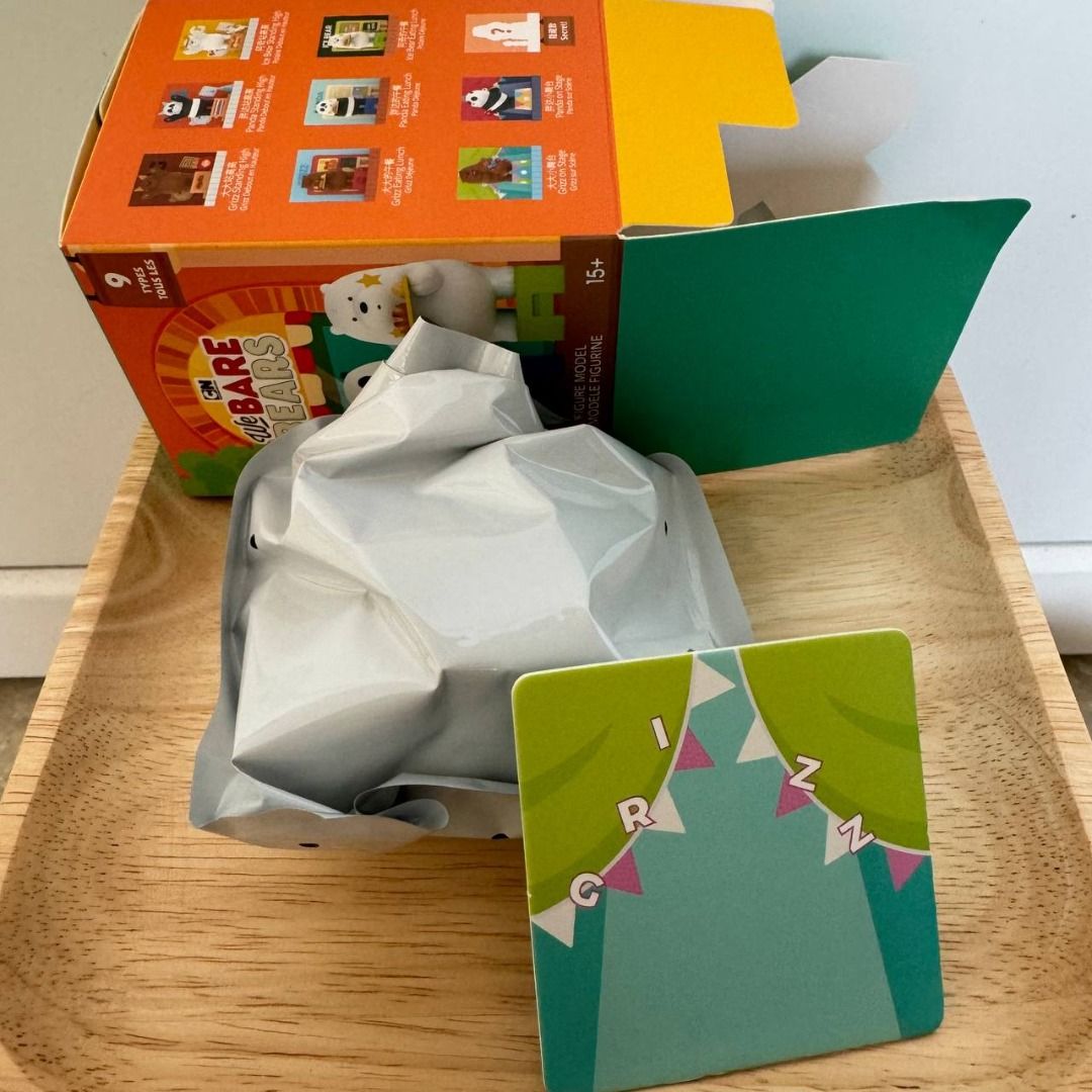 Miniso We Bare Bears Blind Box Mini Fun Collection Grizz Eating Lunch ...
