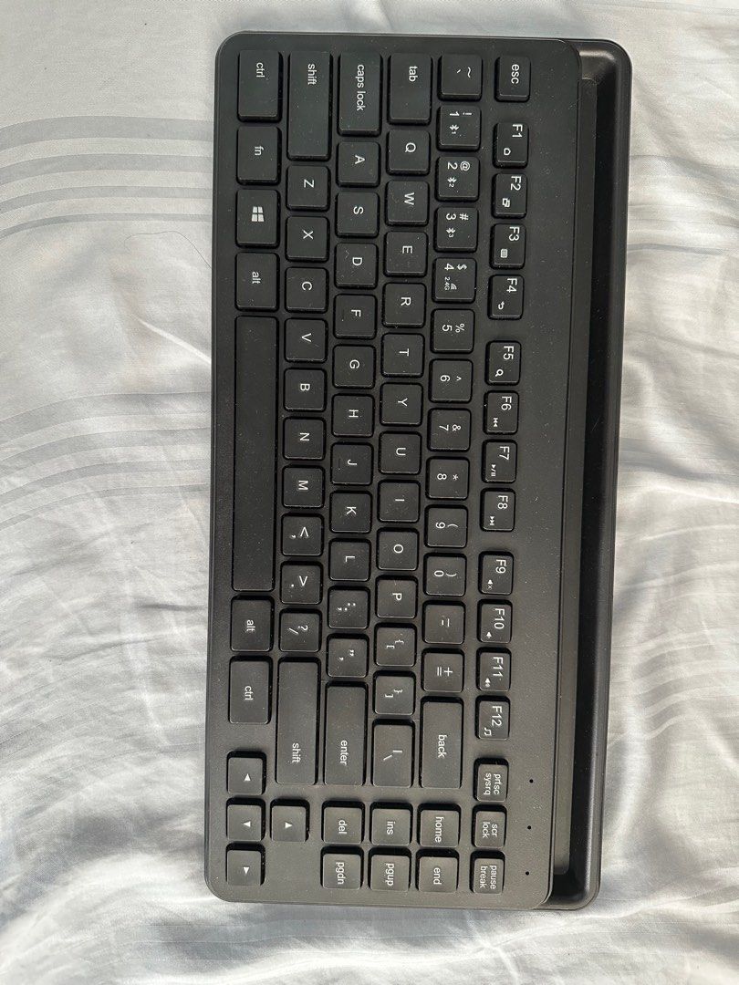 Miniso Wireless Keyboard Computers And Tech Parts And Accessories Computer Keyboard On Carousell