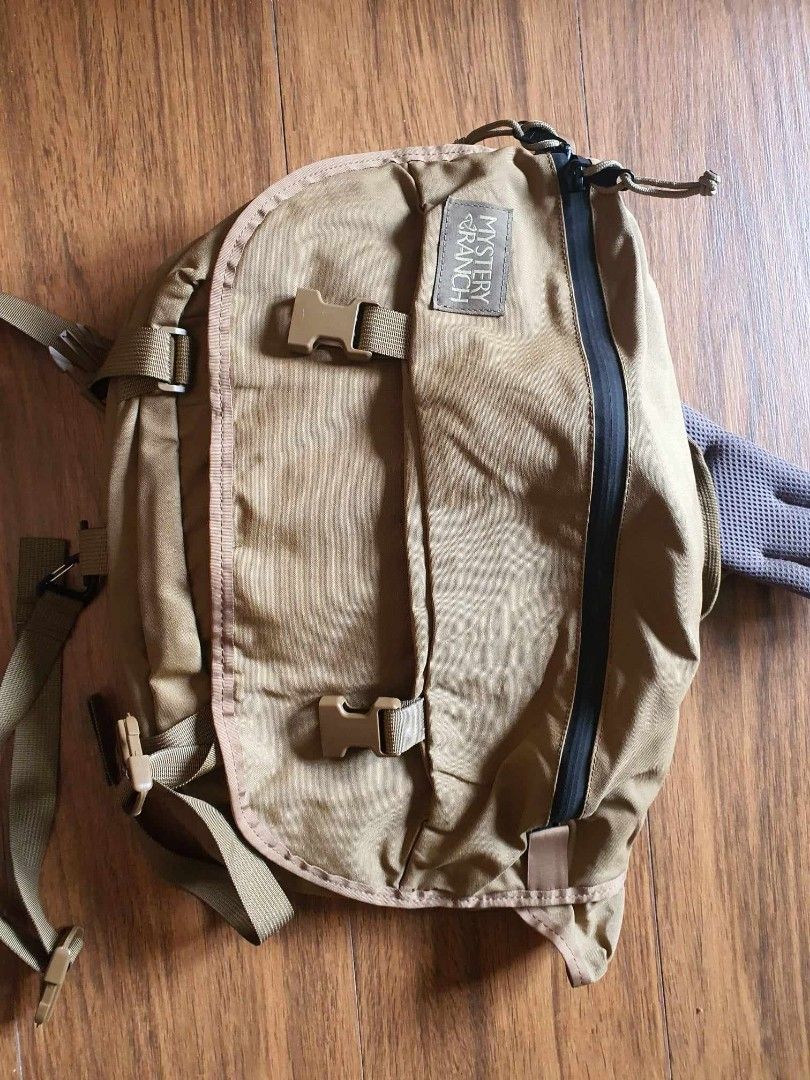 Mystery Ranch Invader, Men's Fashion, Bags, Sling Bags on Carousell