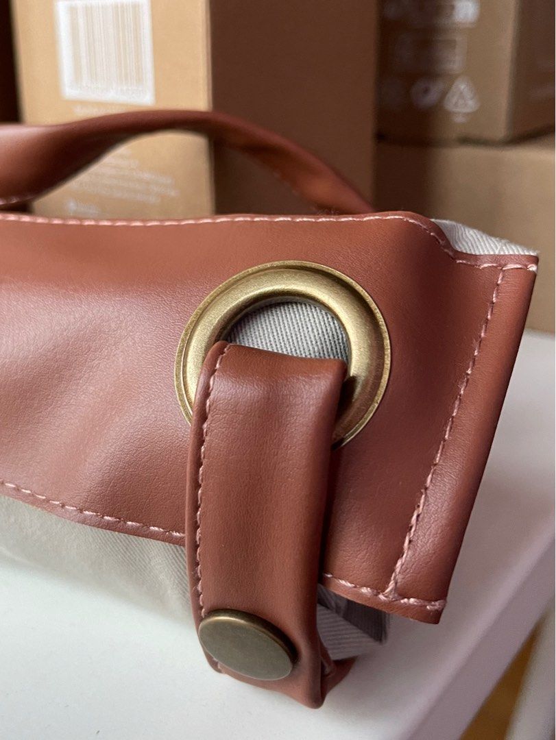 Nespresso Apron for Baristas, Furniture & Home Living, Kitchenware ...