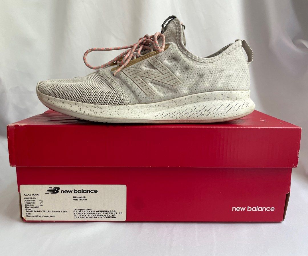 New Balance Running Course Sneakers, Fesyen Wanita, Sepatu di Carousell