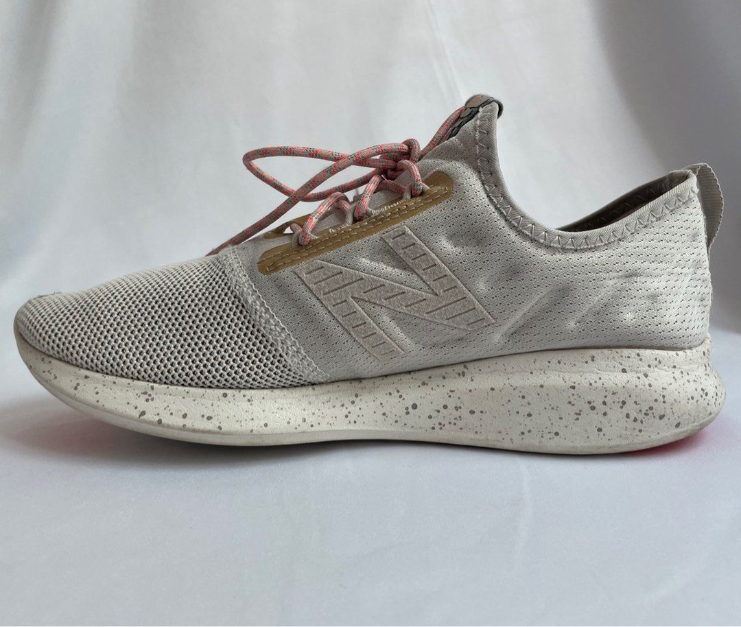 New Balance Running Course Sneakers, Fesyen Wanita, Sepatu di Carousell