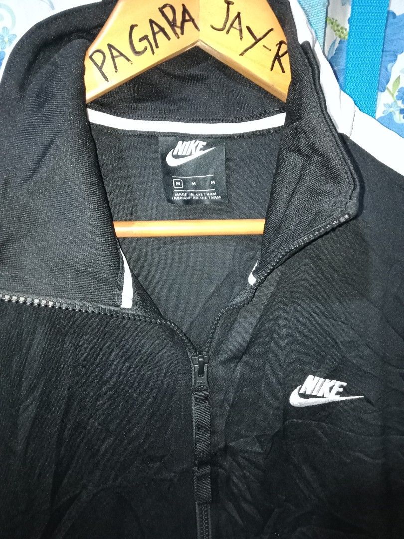 Nike air half zip, Men's Fashion, Coats, Jackets and Outerwear on Carousell