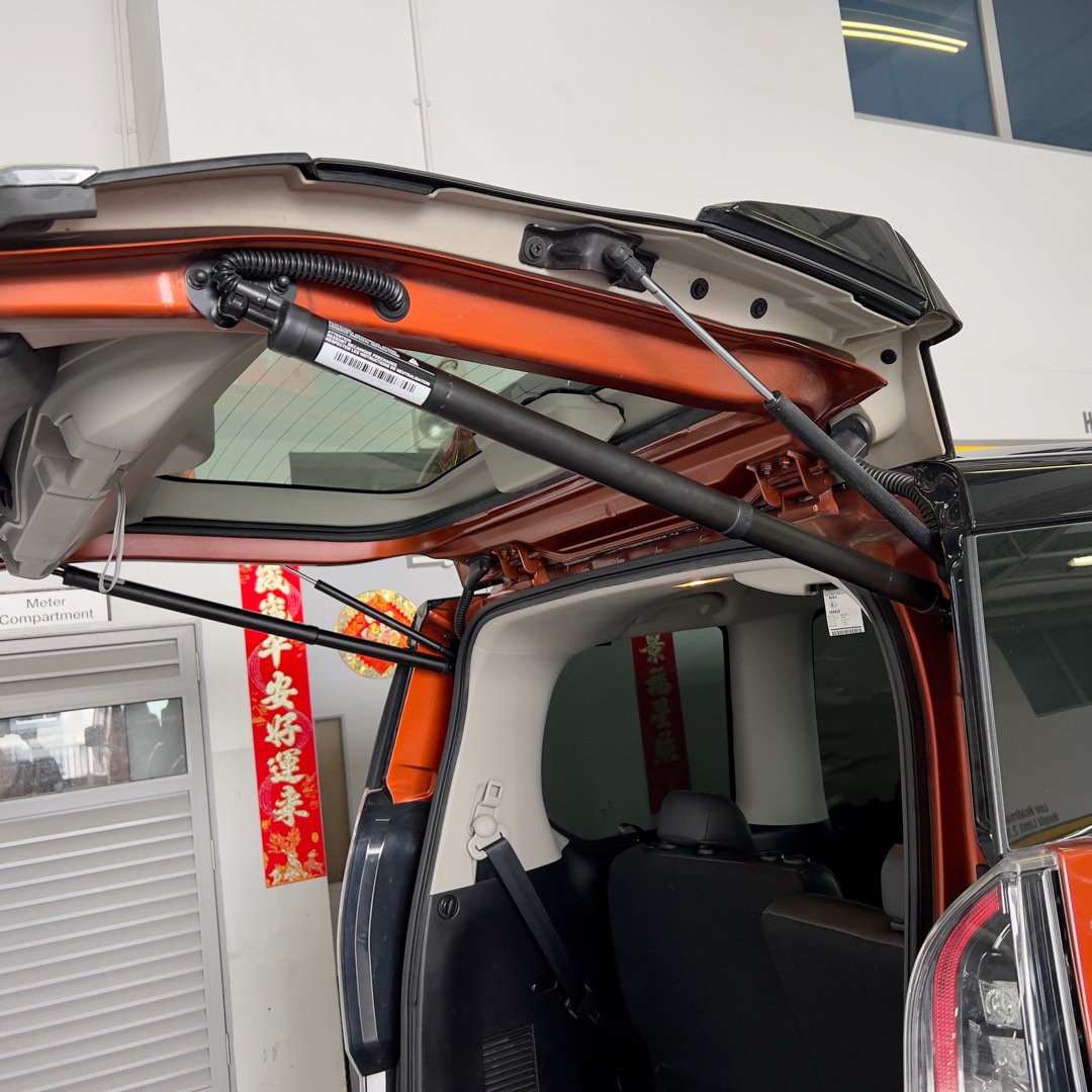 Nissan Serena C27 1 Electric Auto tailgate with soft Closing, Car Accessories, Accessories on ...