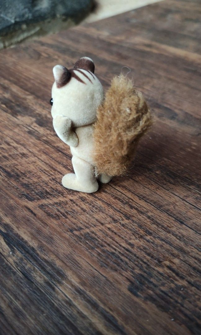 ORI! SYLVANIAN FAMILIES WALNUT SQUIRREL FIGURE FIGUR MAINAN ANAK NOT ...