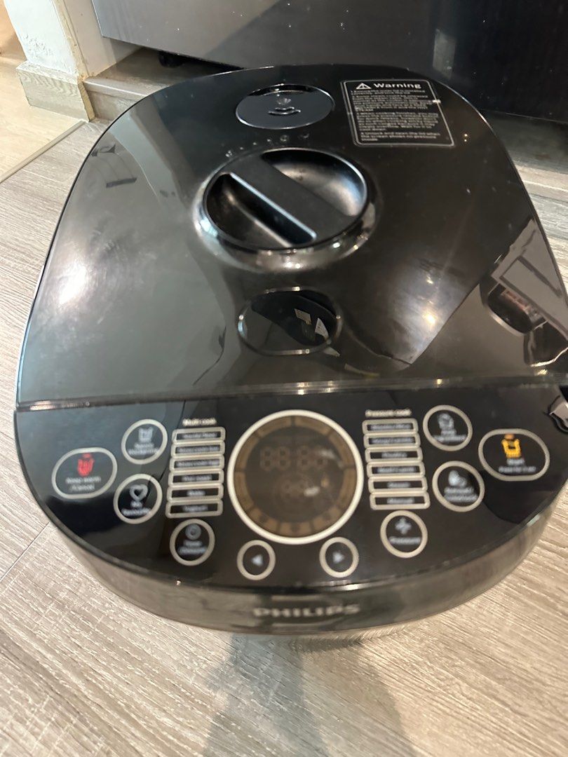 Philips Deluxe All in One pressure cooker, TV & Home Appliances ...