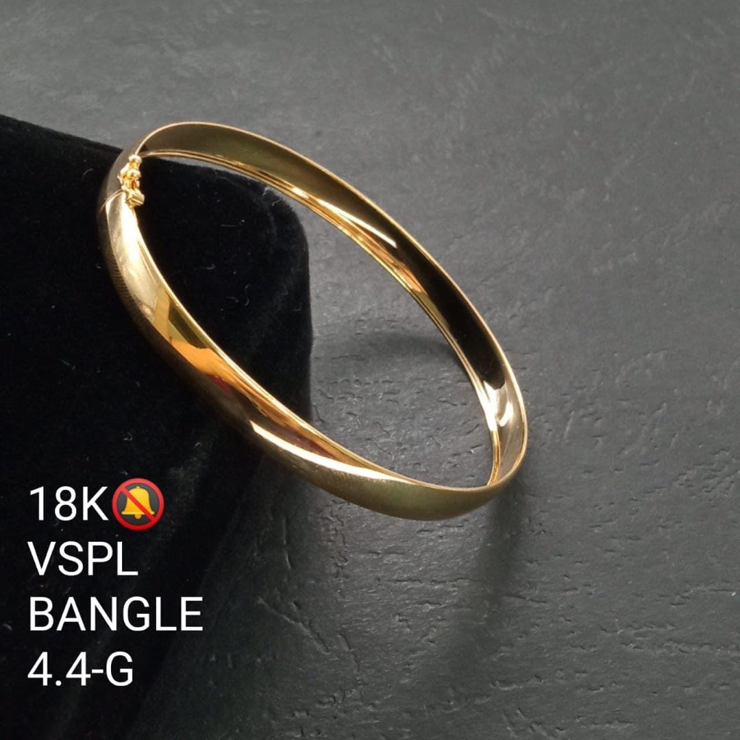 Plain Gold Bangle, Women's Fashion, Jewelry & Organizers, Bracelets on ...