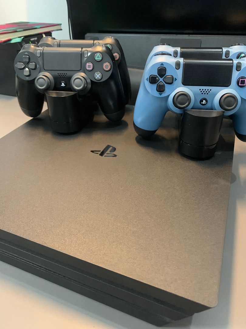 Playstation 4 Pro 2TB, Playstation VR, 4x Dualshock Wireless Controller ...
