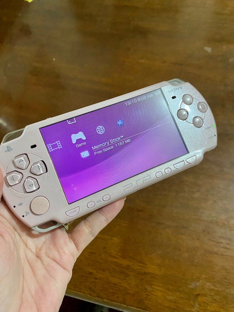 Psp slim 2000 pink, Mobile Phones & Gadgets, Other Gadgets on Carousell