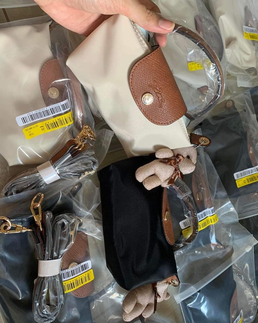 SALE! LC POUCH w/ Handle, Women's Fashion, Bags & Wallets, Purses ...