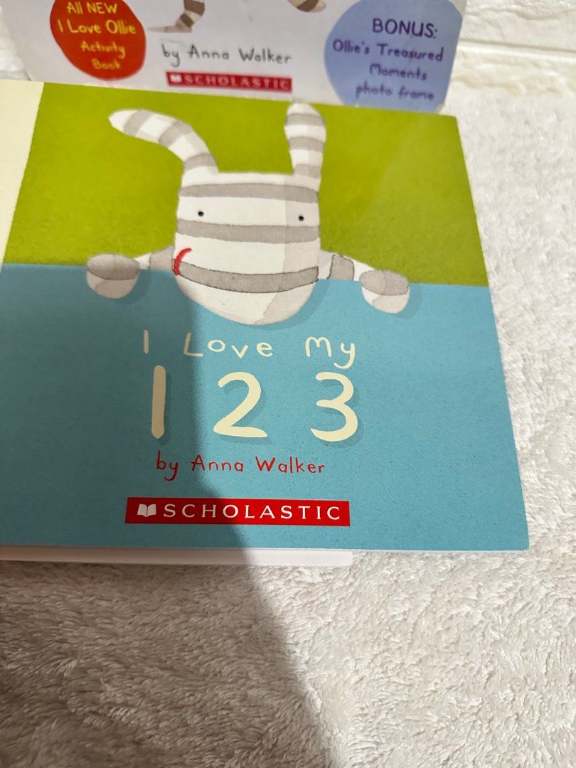 Scholastic I love Ollie Book Set, Hobbies & Toys, Books & Magazines ...
