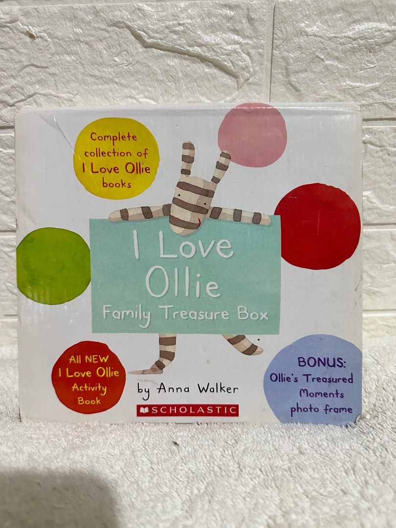 Scholastic I love Ollie Book Set, Hobbies & Toys, Books & Magazines ...
