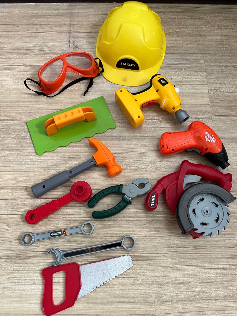 set bertukang Caterpiller, Hobbies & Toys, Toys & Games on Carousell