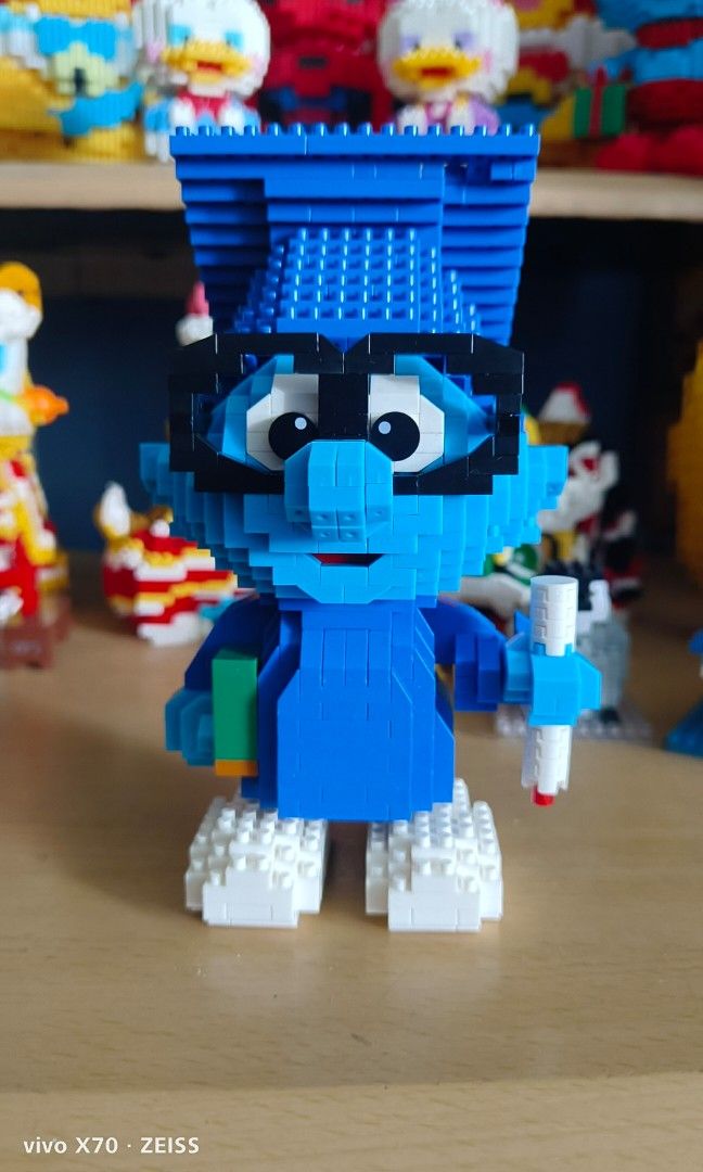 Smurf lego, Hobbies & Toys, Toys & Games on Carousell