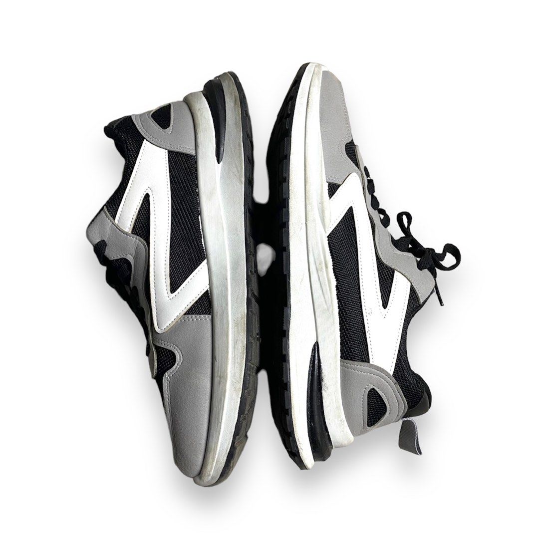 Sniika shoes, Men's Fashion, Footwear, Sneakers on Carousell