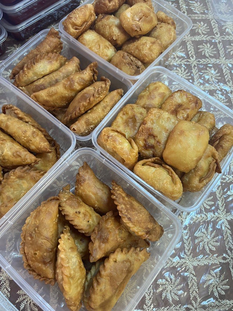 Sup tulang merah/roti boyan, Food & Drinks, Homemade Bakes on Carousell