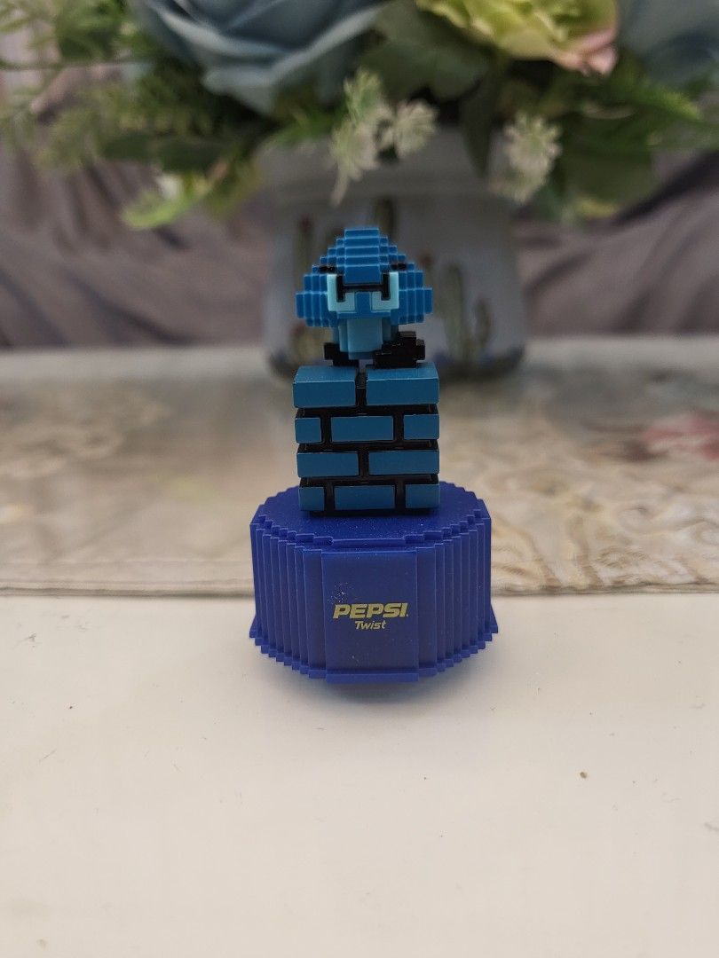 Super Mario Pepsi Bottle Caps Collection Kuribo (2) Display, Hobbies ...