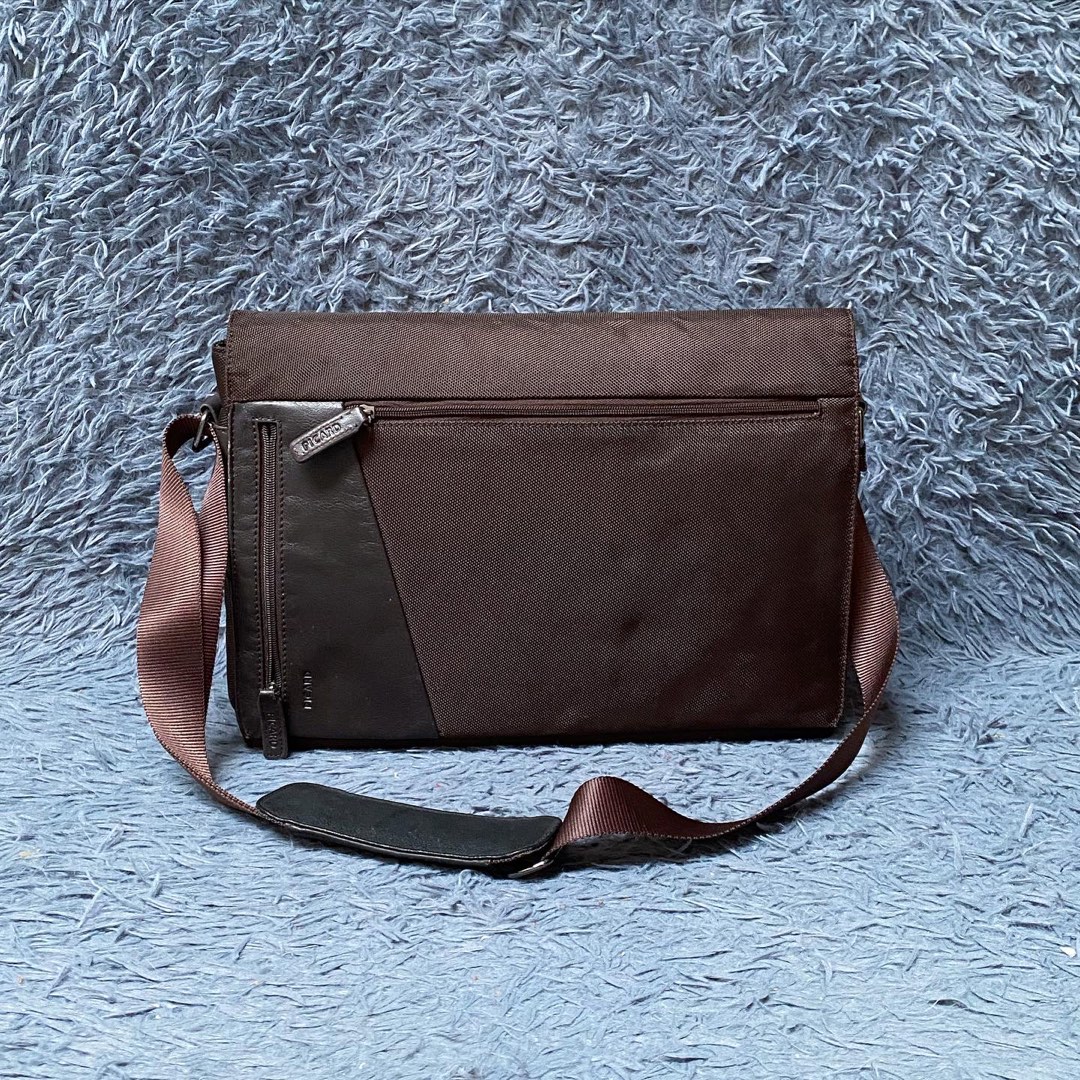 Tas laptop PICARD, Fesyen Pria, Tas & Dompet , Tas Selempang di Carousell