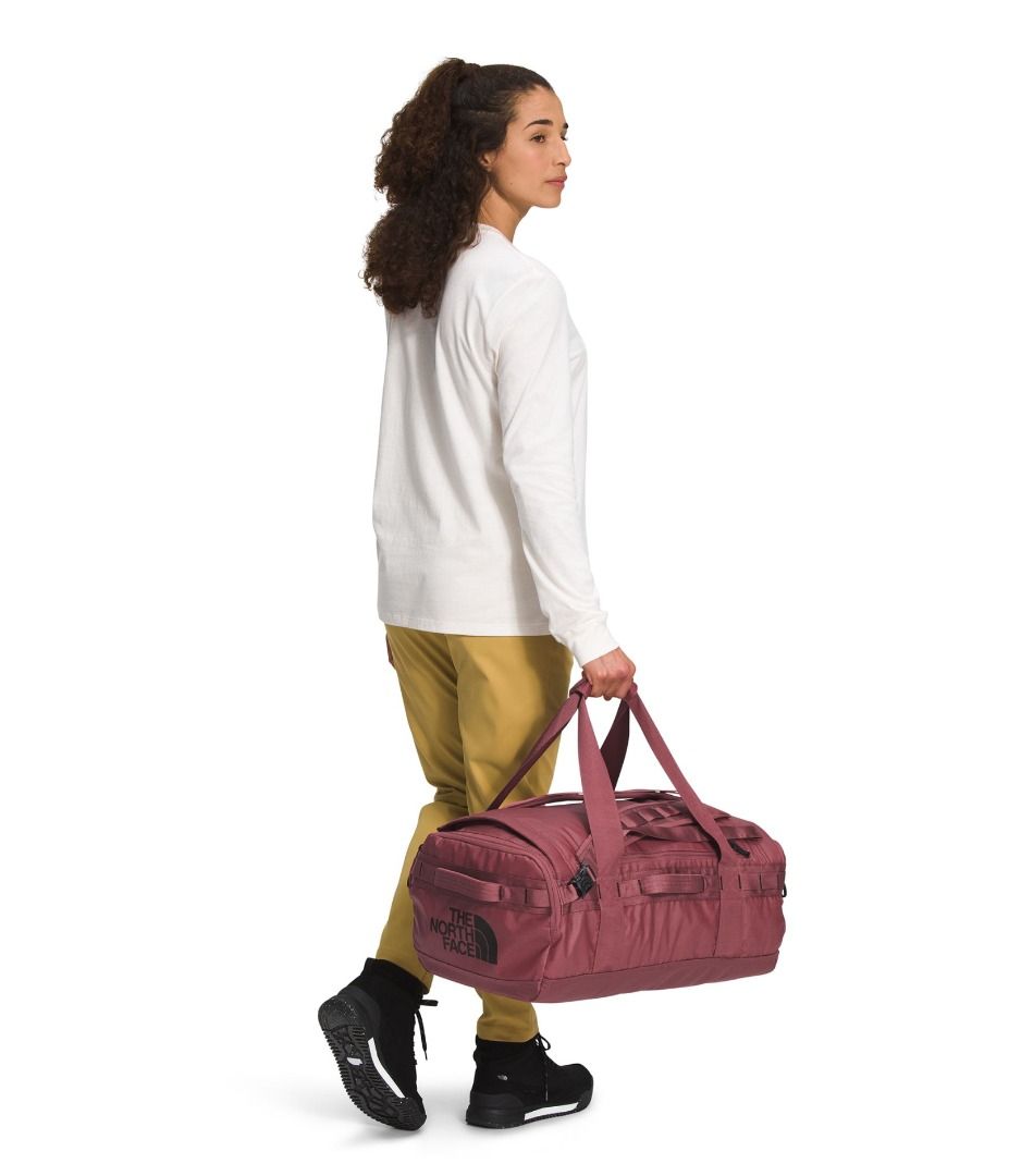 The North Face Base Camp Voyager Duffle 42L, Men's Fashion, Bags ...