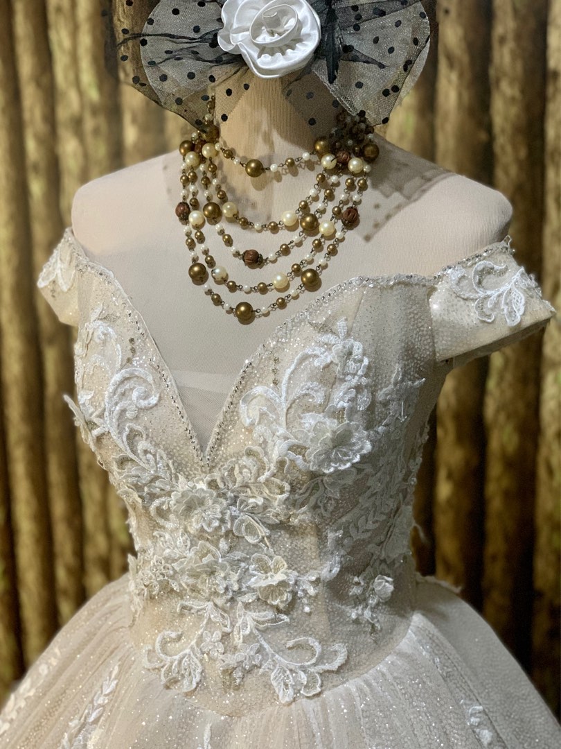 Ukay 2 tone luxury wedding gown, Women's Fashion, Dresses & Sets ...
